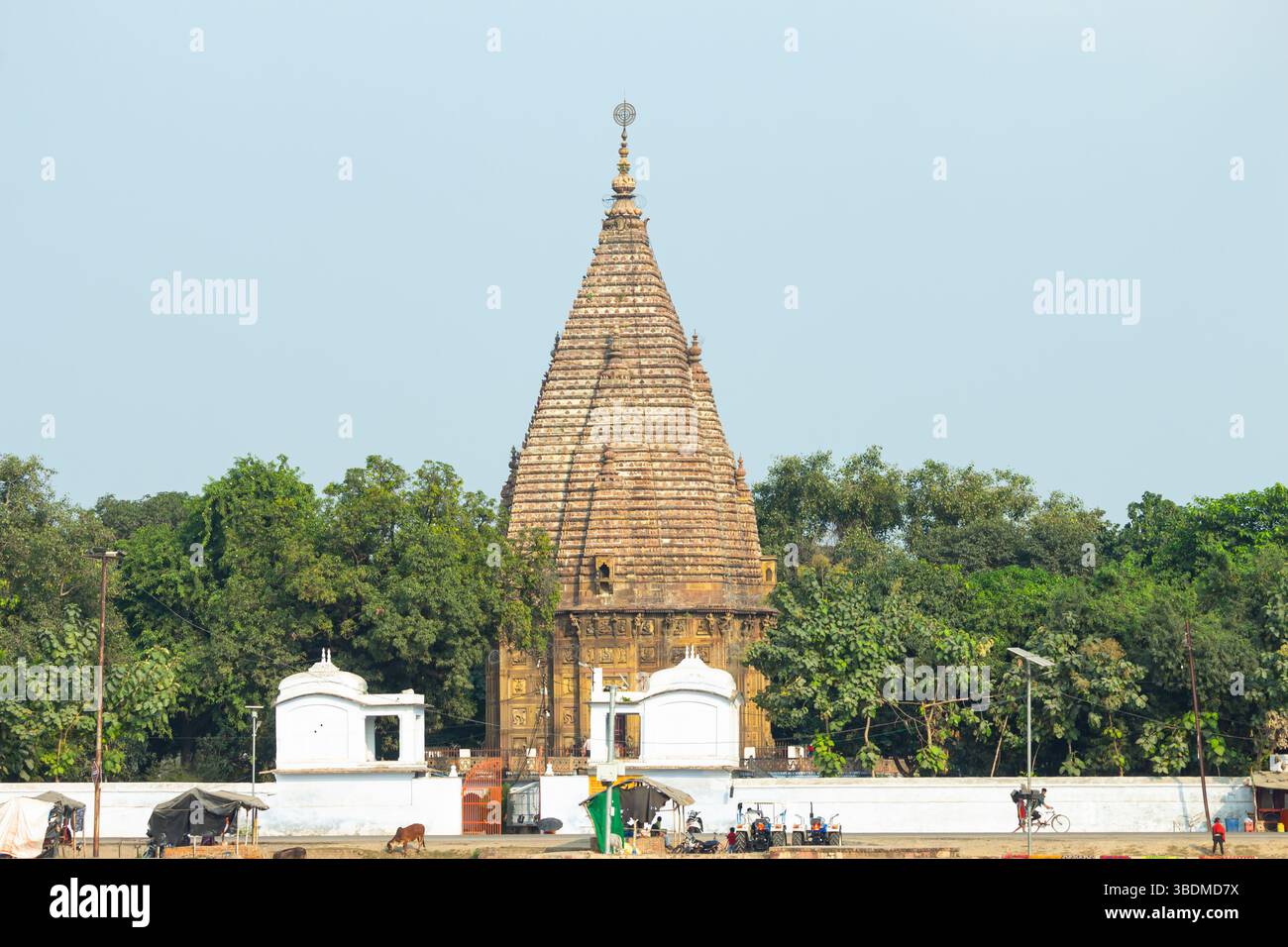 India, Uttar Pradesh, Varanasi, Ancient Temples on the Ghats of ...