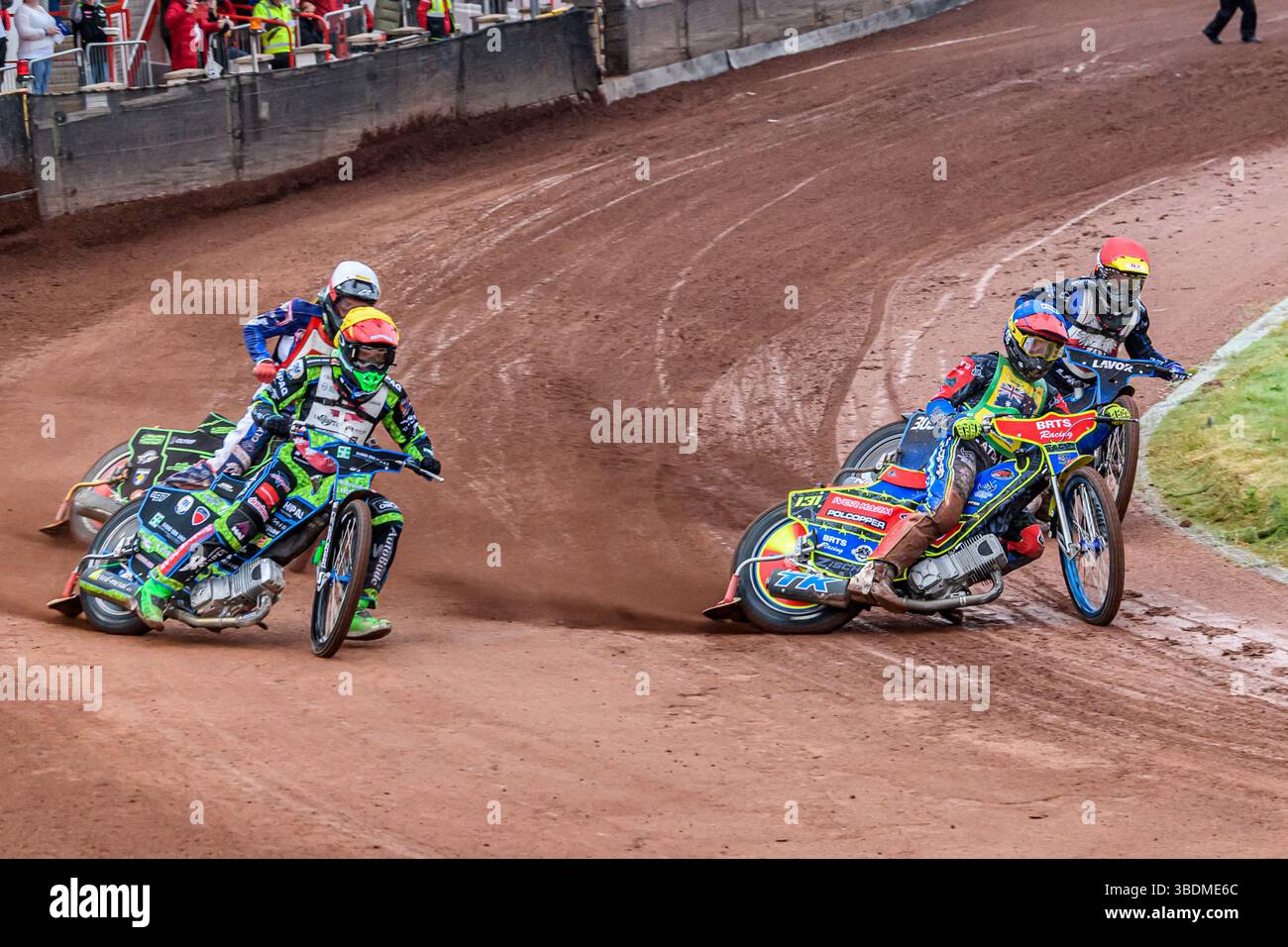 Glasgow, UK. 24th May 2025. Tate Zischke of Australia in Blue leading ...