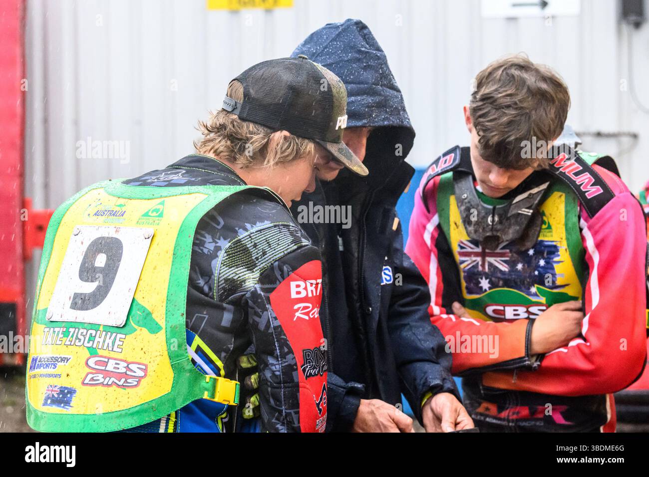 Glasgow, UK. 24th May 2025. (L to R) Tate Zischke of Australia ...