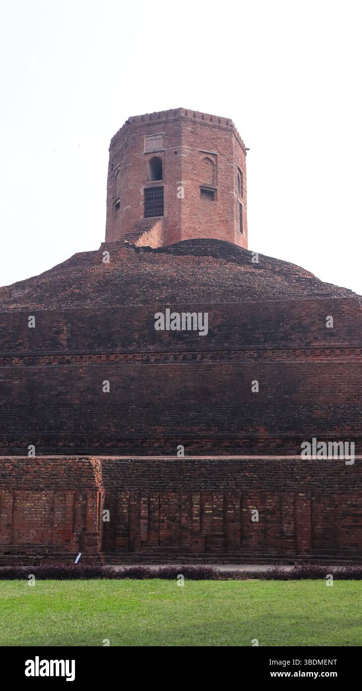 India, Uttar Pradesh, Varanasi, Sarnath, Chaukhandi Stupa, Ancient ...
