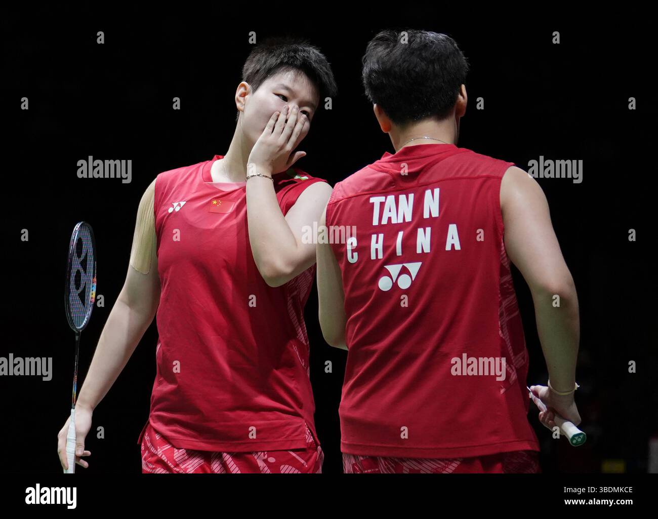 Kuala Lumpur, Malaysia. 25th May, 2025. Liu Shengshu/Tan Ning (R) communicate during the women's ...