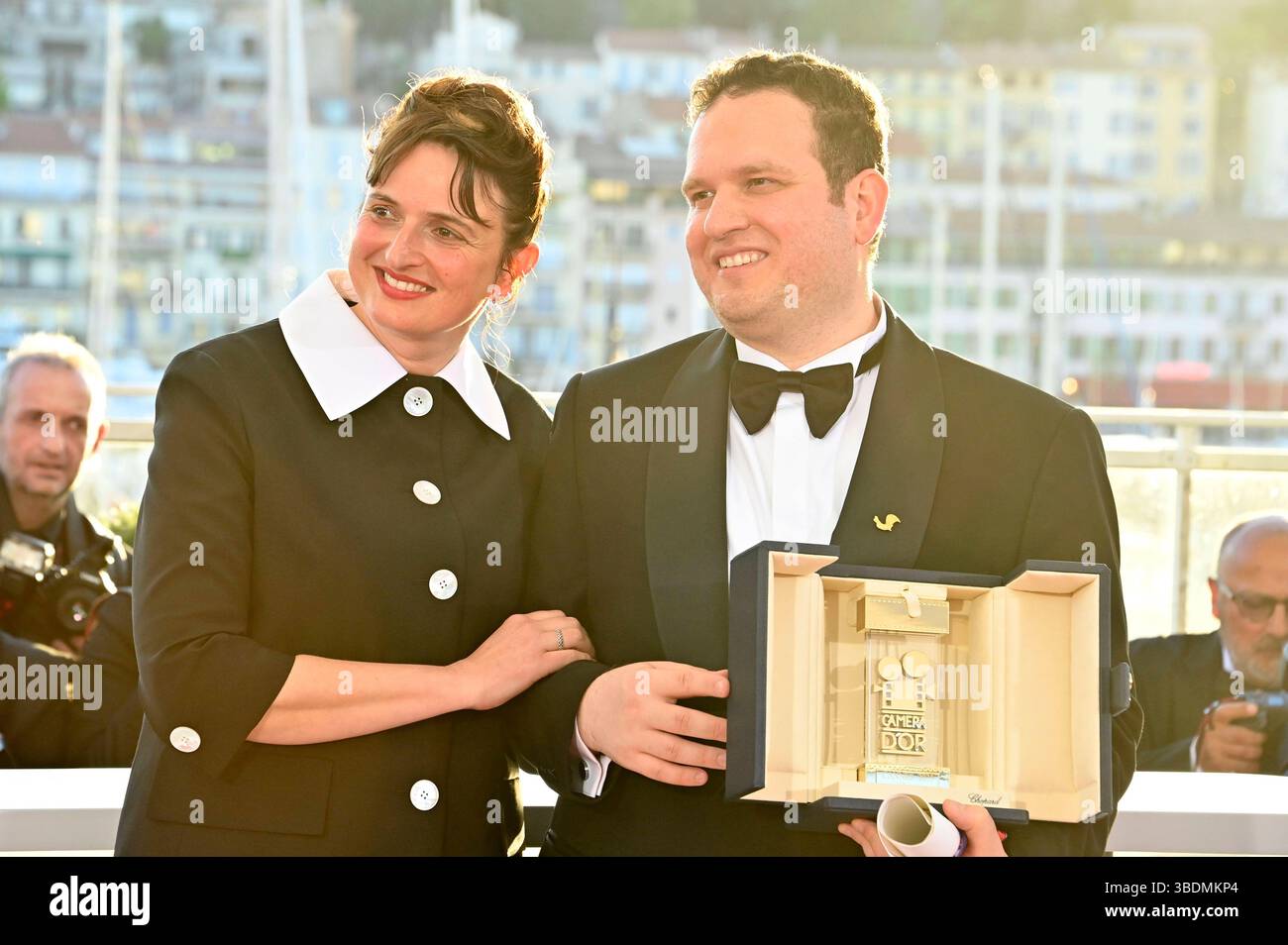 Alice Rohrwacher und Hasan Hadi mit der Goldenen Kamera für den besten ...