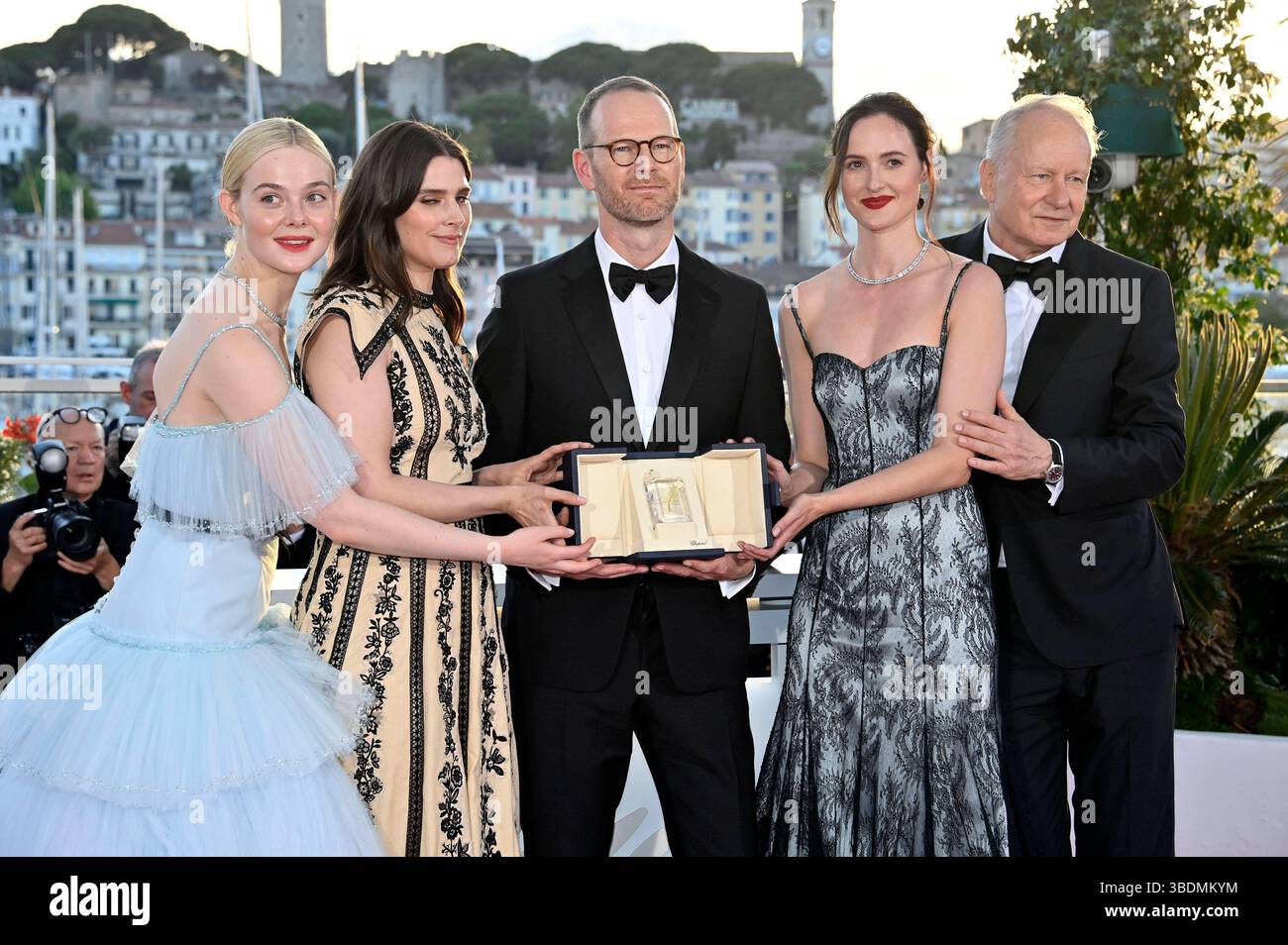 Elle Fanning, Inga Ibsdotter Lilleaas, Joachim Trier, Renate Reinsve und Stellan Skarsgard mit ...