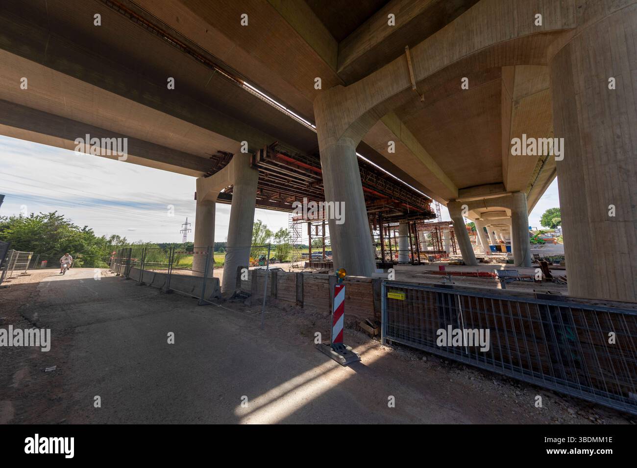 Bilderserie 24.05.2025 Ausbau der BAB 3 bei Erlangen mit Neubau der ...