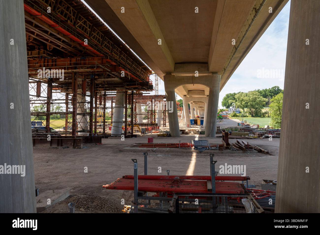 Bilderserie 24.05.2025 Ausbau der BAB 3 bei Erlangen mit Neubau der ...