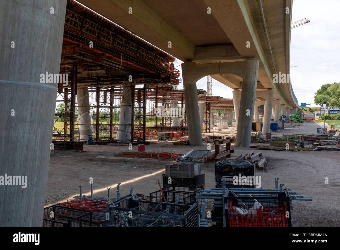 Bilderserie 24.05.2025 Ausbau der BAB 3 bei Erlangen mit Neubau der ...