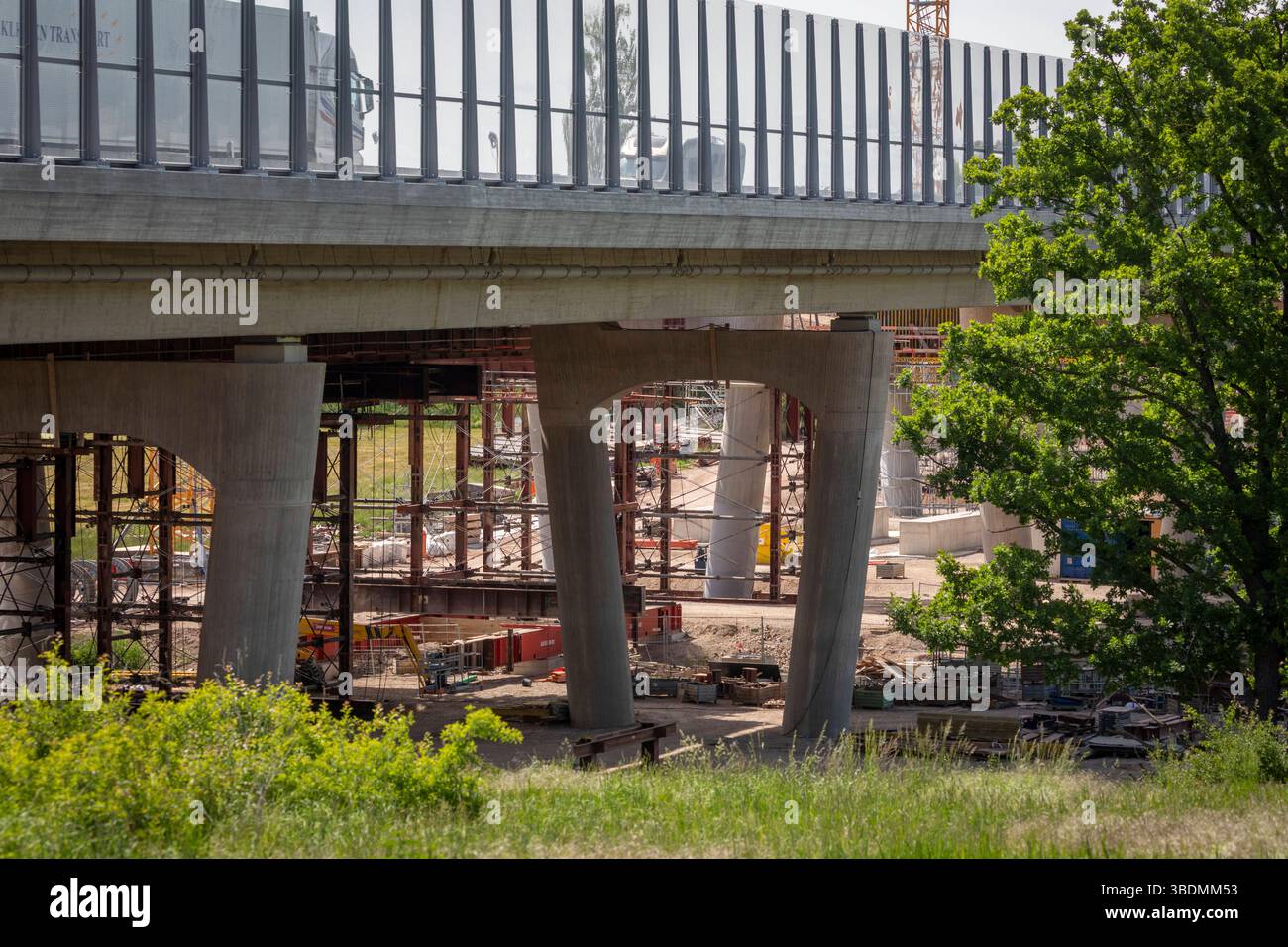 Bilderserie 24.05.2025 Ausbau der BAB 3 bei Erlangen mit Neubau der ...