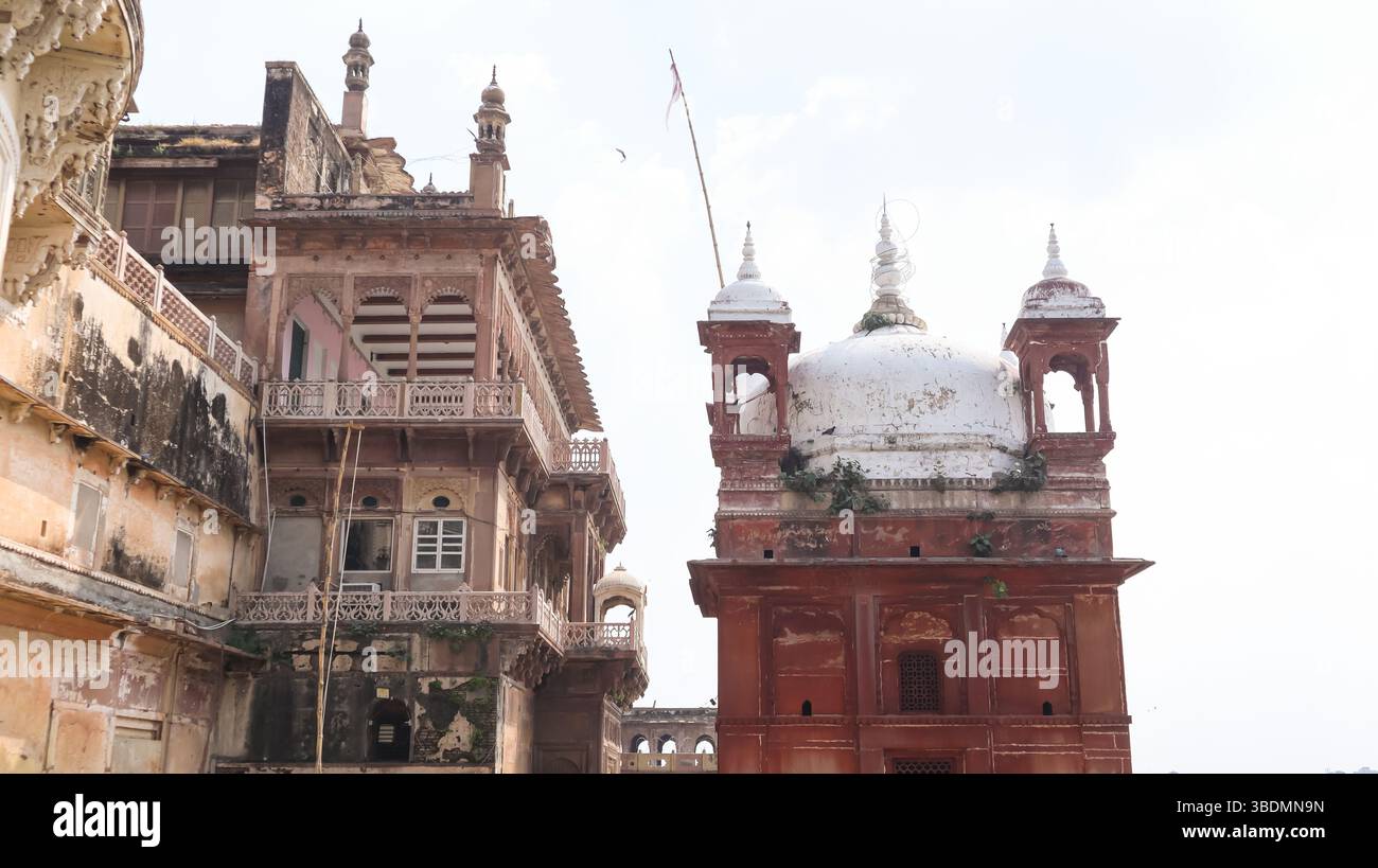 India, Uttar Pradesh, Varanasi, Ancient Architecture of Ghats of ...