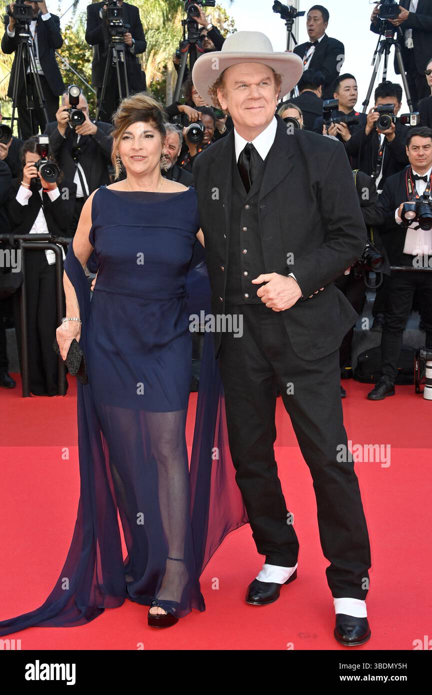 John C. Reilly mit Ehefrau Alison Dickey bei der Closing Ceremony mit ...