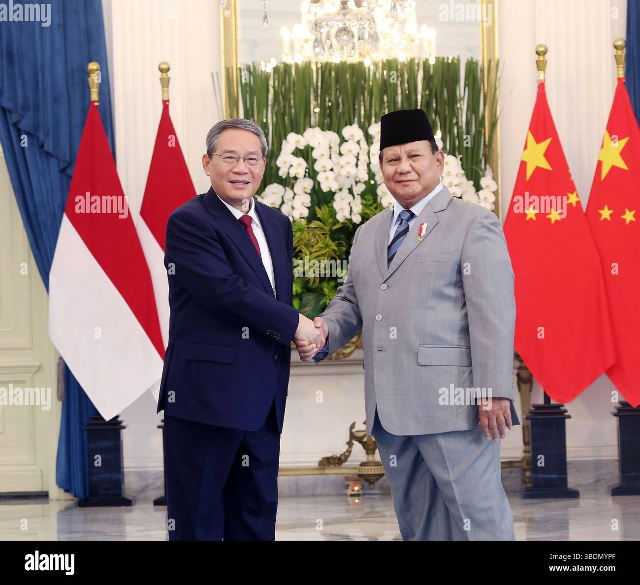 Jakarta, Indonesia. 25th May, 2025. Chinese Premier Li Qiang holds ...