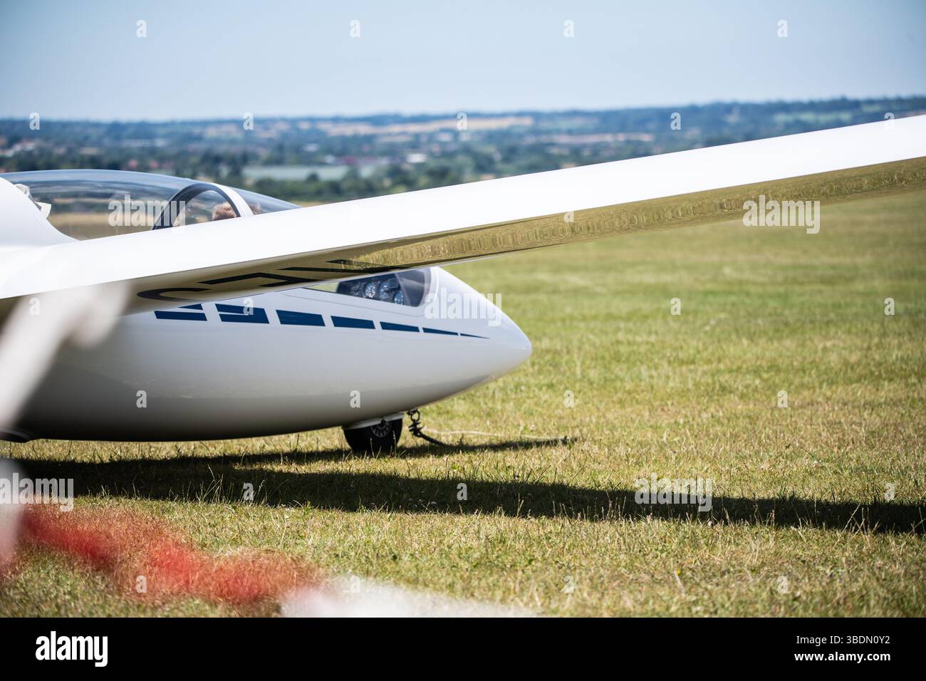 Winch launch glider hi-res stock photography and images - Alamy