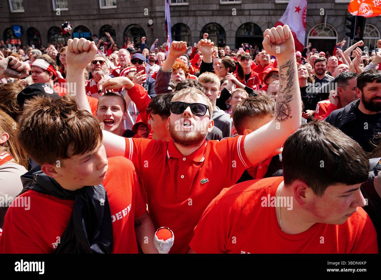 Aberdeen fans during the Scottish Cup winners parade in Aberdeen ...