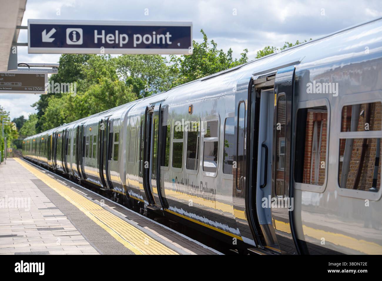 Datchet, Berkshire, UK. 25th May, 2025. A South Western Railway train at Datchet Station in ...