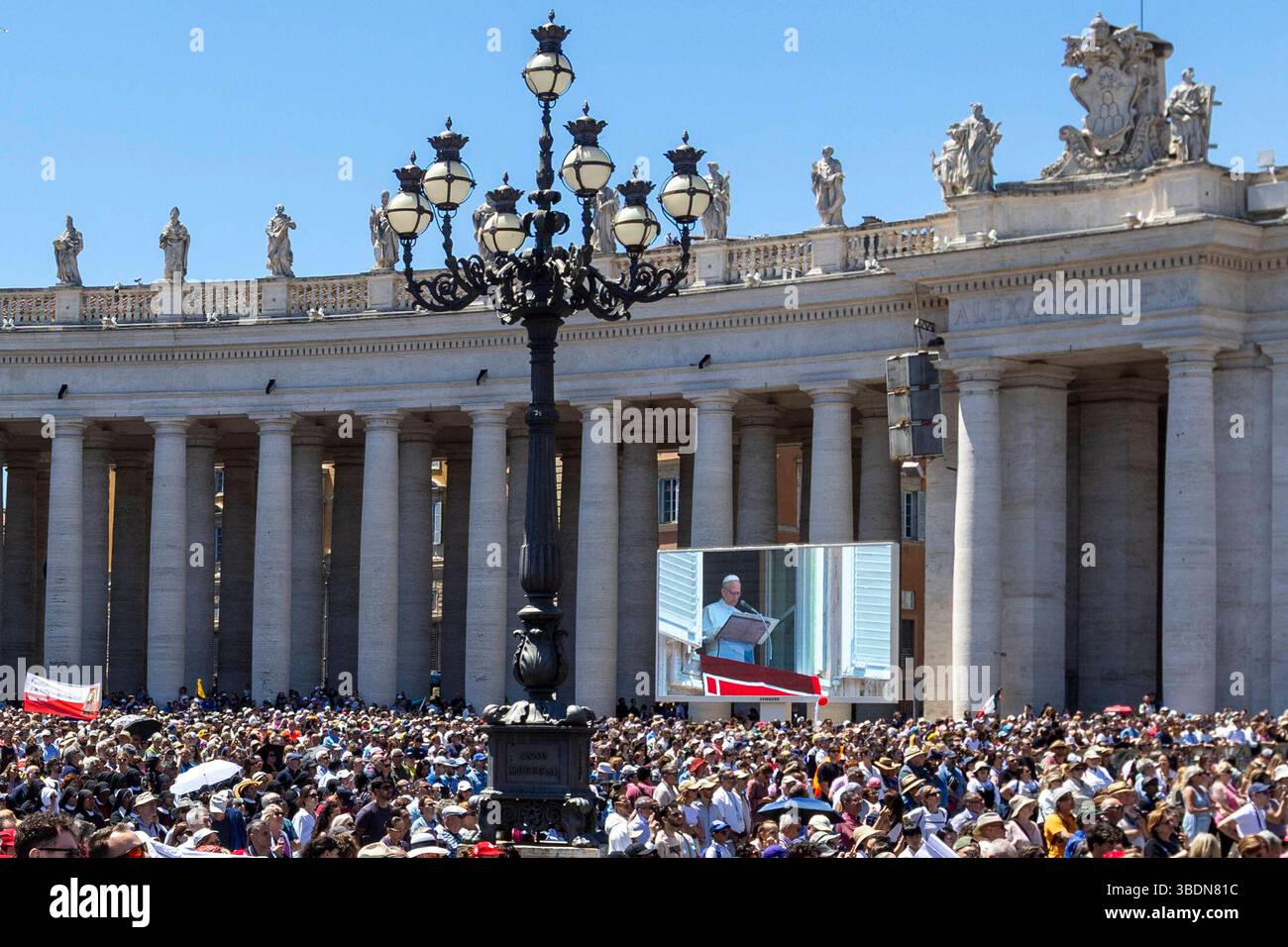 Vatican jubilee in Italy People attend the Regina Caeli prayer of Pope ...