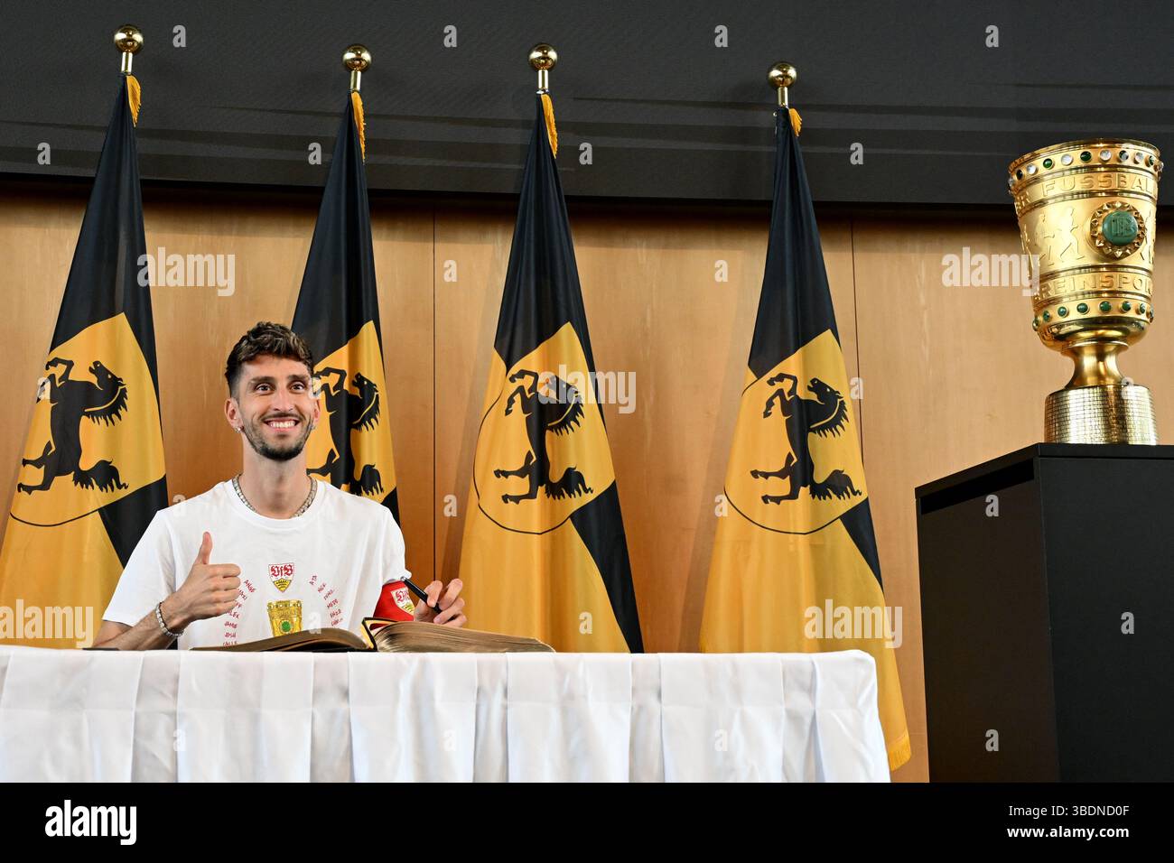 Stuttgart, Germany. 25th May, 2025. Soccer: DFB Cup, Arminia Bielefeld - VfB Stuttgart, after ...