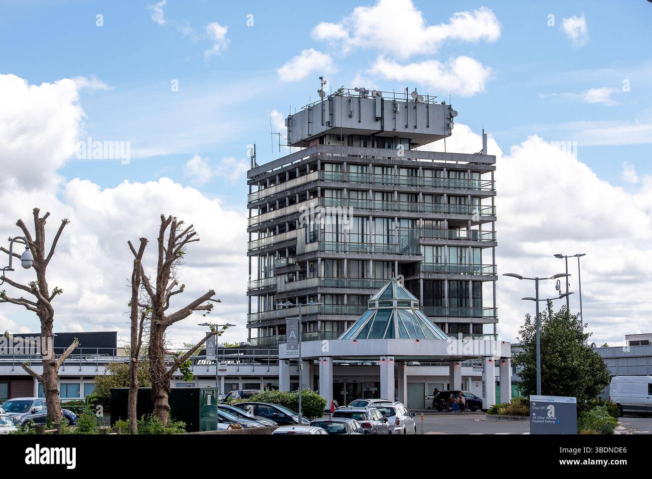 Slough, UK. 25th May, 2025. Wexham Park Hospital in Slough, Berkshire ...