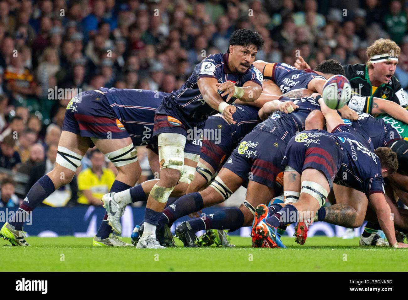Cardiff, UK. 24th May, 2025. Pete Samu of Bordeaux passes the ball ...