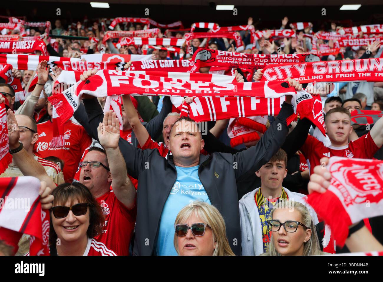 Nottingham Forest fans during the Premier League match at the City ...