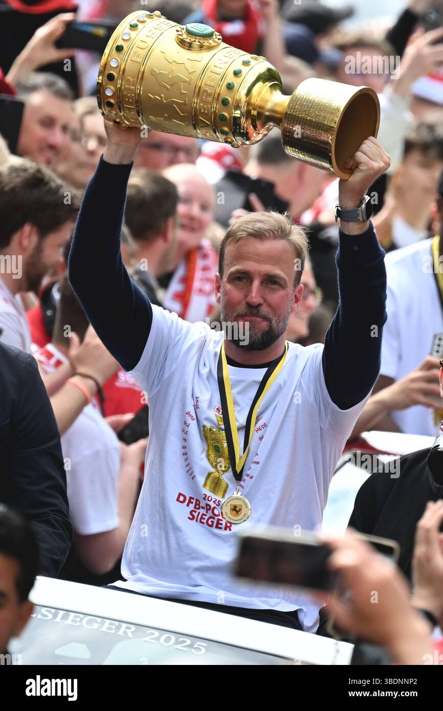 Stuttgart, Germany. 25th May, 2025. Soccer: DFB Cup, Arminia Bielefeld - VfB Stuttgart, after ...