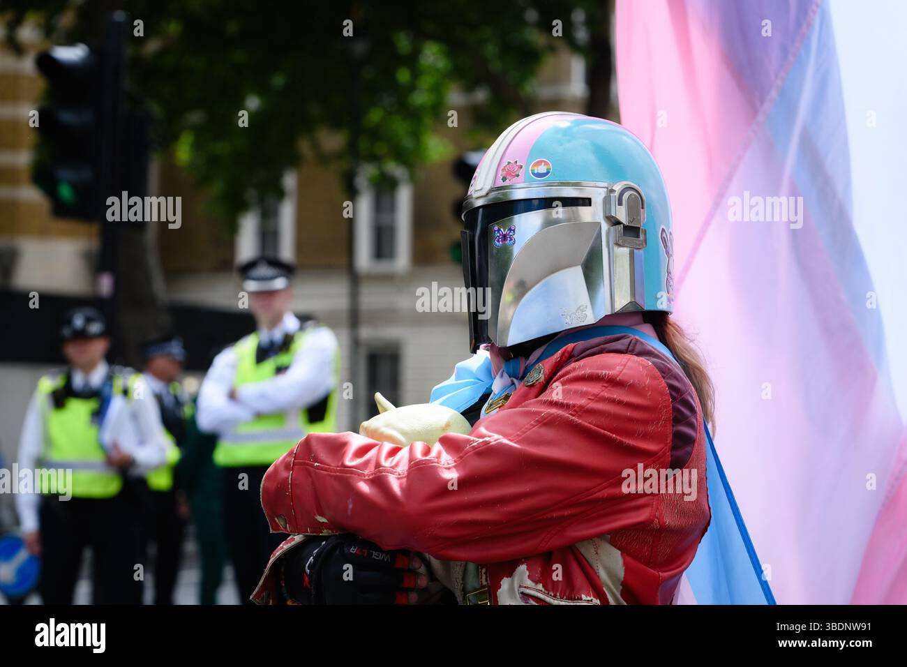 Transgender flag hi-res stock photography and images - Alamy