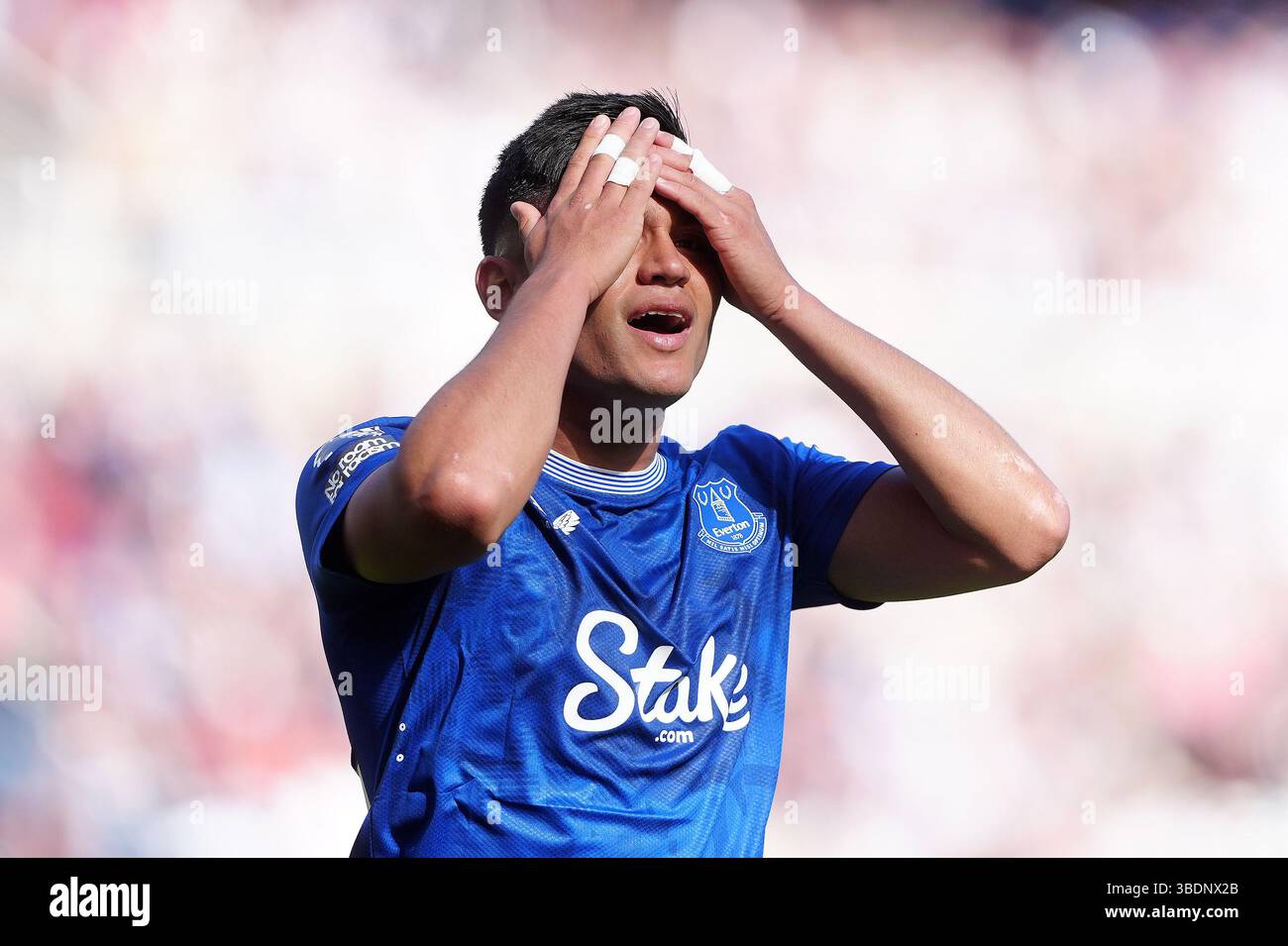 Everton's Carlos Alcaraz reacts after a missed opportunity during the ...