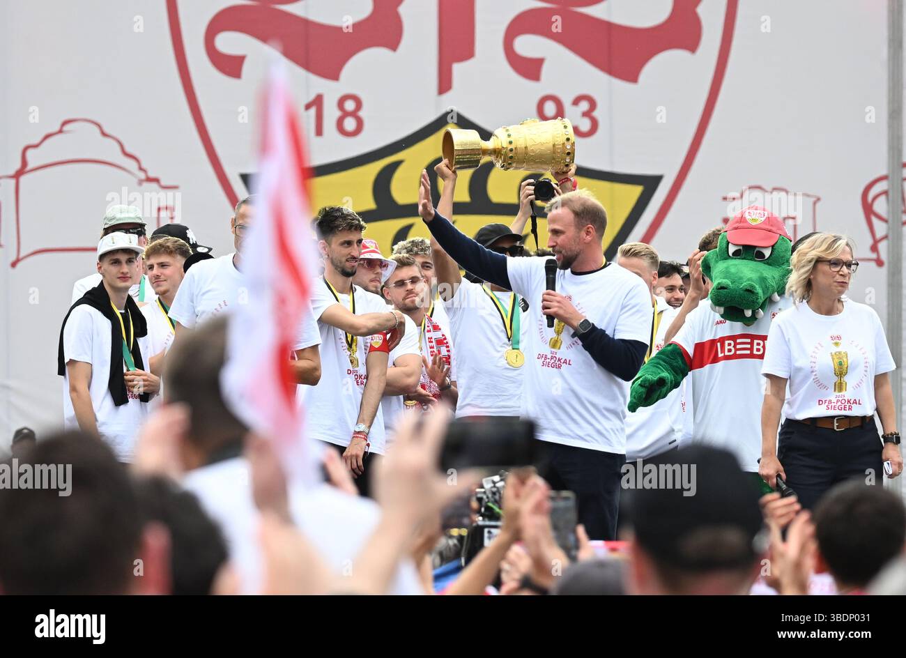 25 May 2025, Baden-Württemberg, Stuttgart: Soccer: DFB Cup, Arminia Bielefeld - VfB Stuttgart ...
