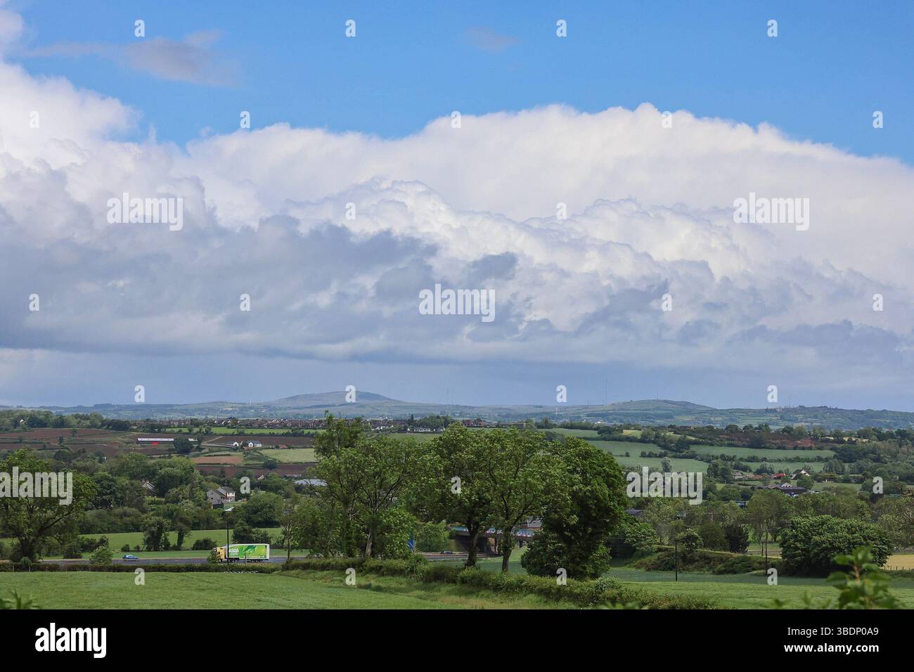 Moira, County Down, Northern Ireland, UK. 25 May 2025,. UK weather - a ...
