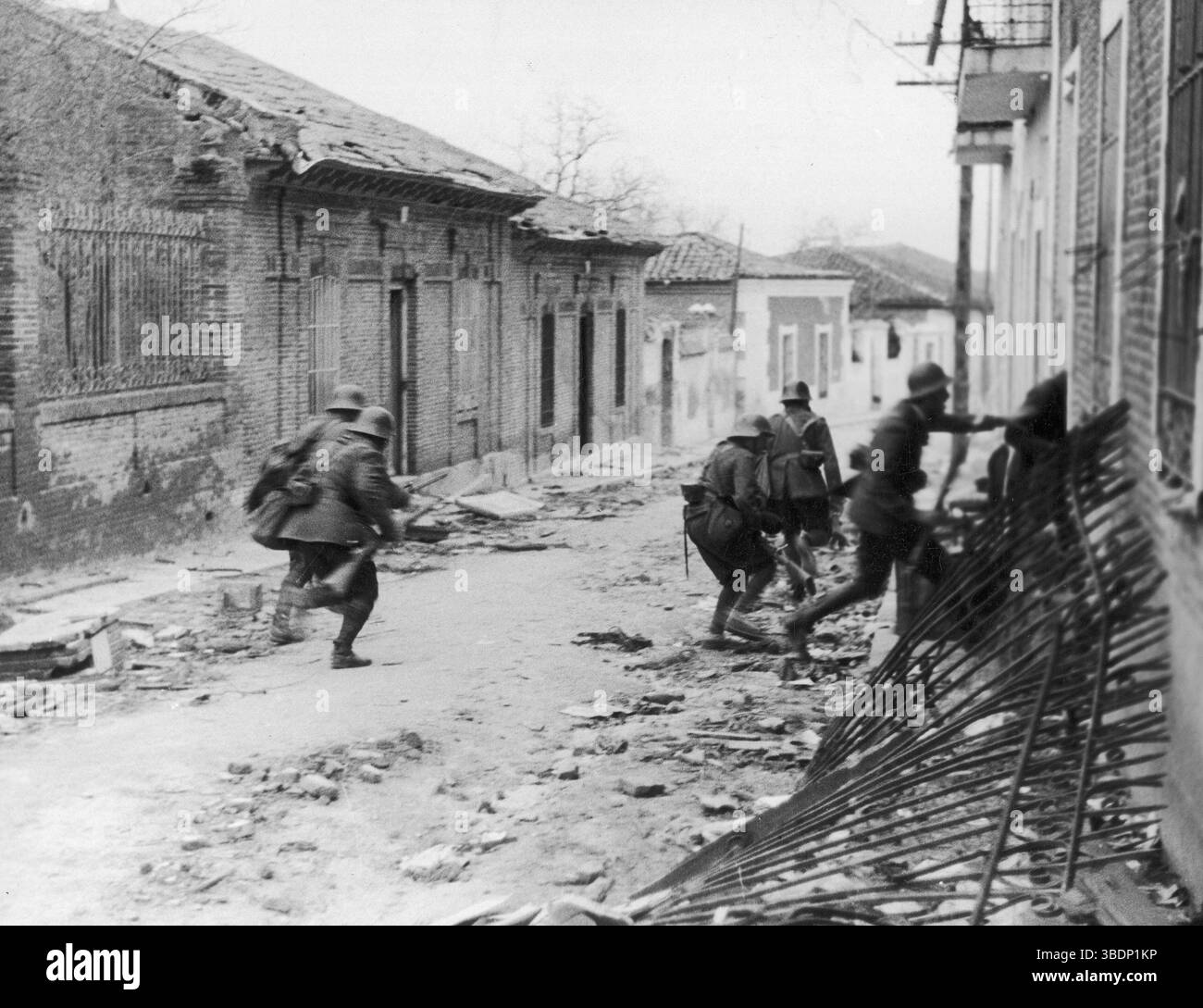 Civil War Spain: 1937 Madrid Front: Soldiers of Nationalist branch near ...