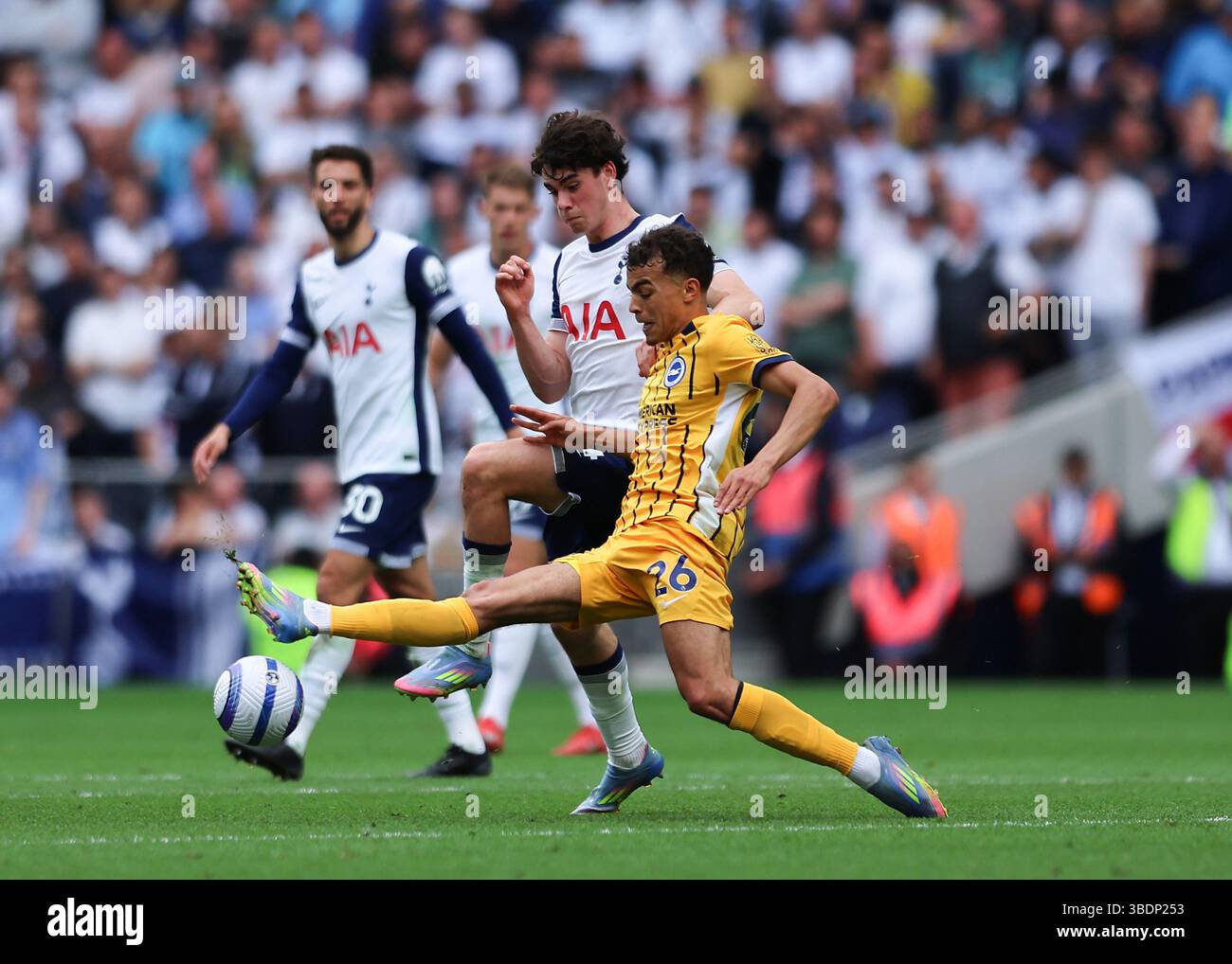 Tottenham Hotspur Stadium, London, UK. 25th May, 2025. Premier League ...