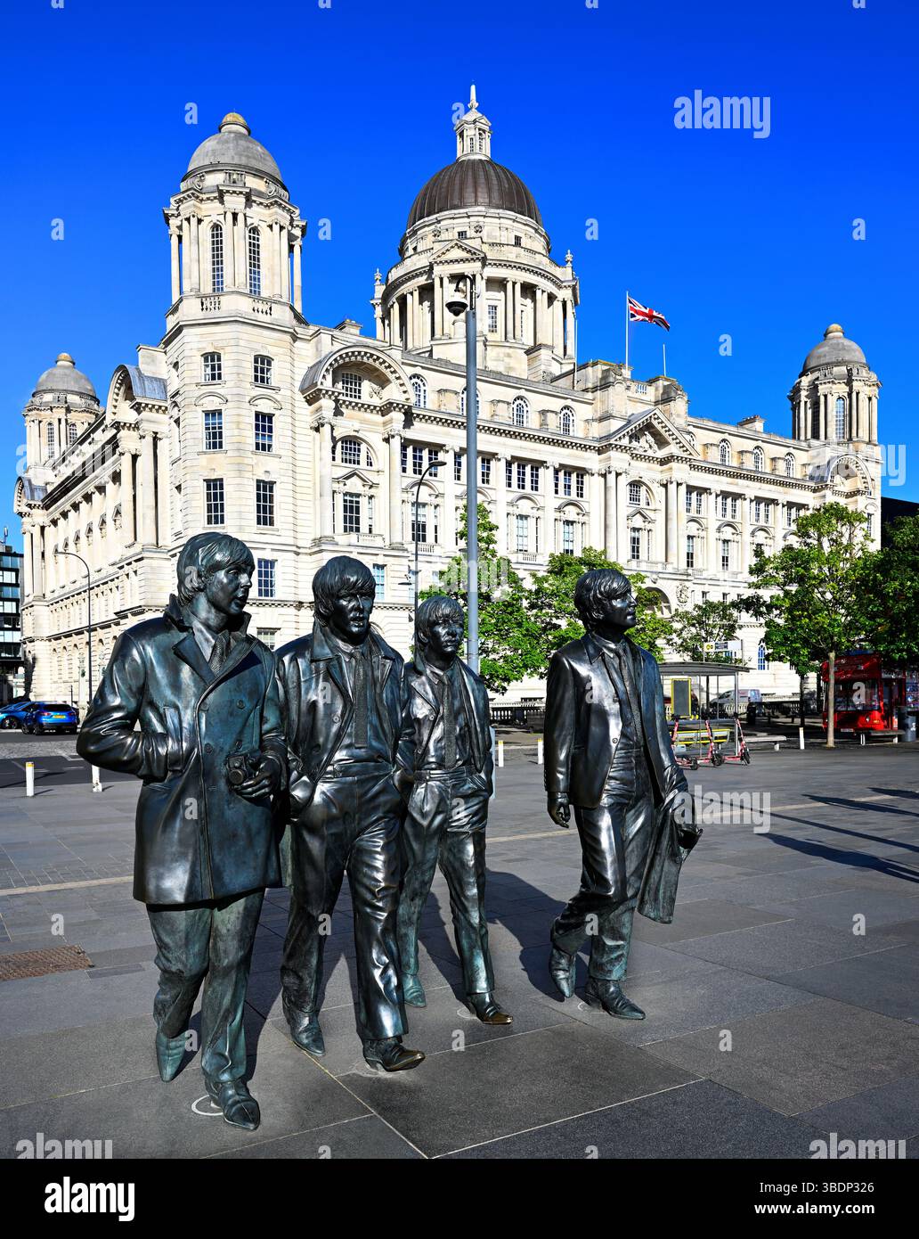 Waterfront Liverpool Beatles Statue Stock Photo - Alamy