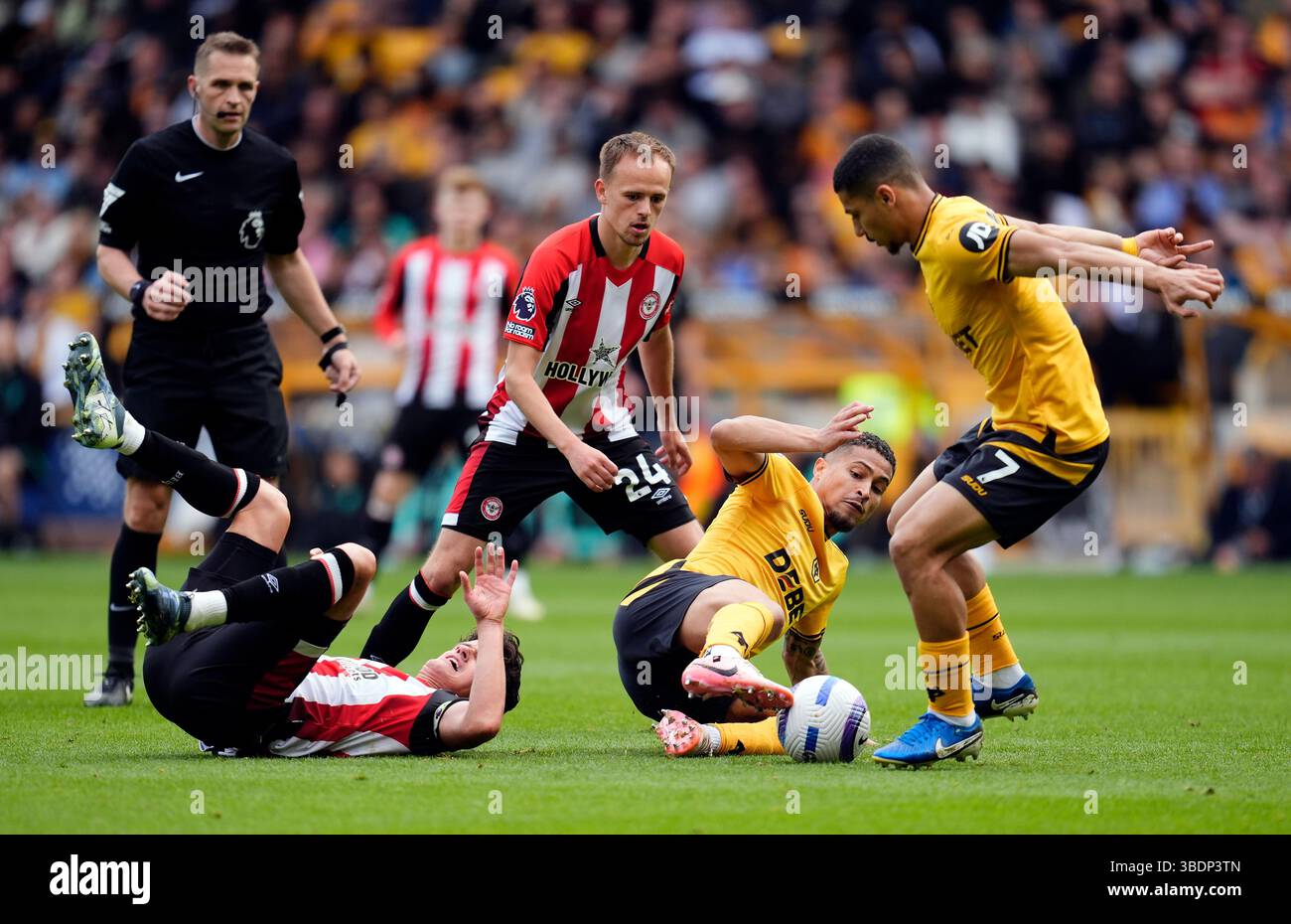 Wolverhampton Wanderers' Joao Gomes and Wolverhampton Wanderers' Andre ...