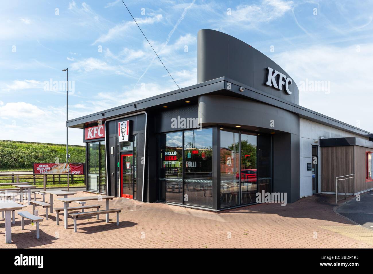 KFC fast food outlet , sit in restaurant and drive thru, Braehead ...