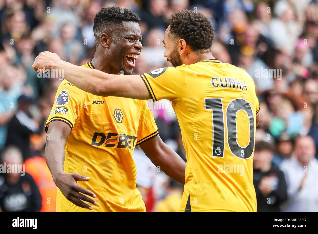 #5, Marshall Munetsi of Wolverhampton Wanderers is congratulated for ...