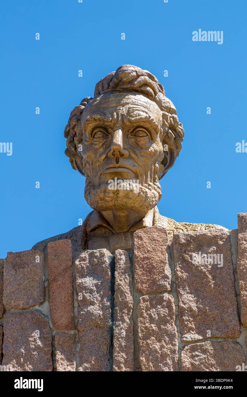 Abraham Lincoln memorial monument sculpted by Robert Russin at the ...