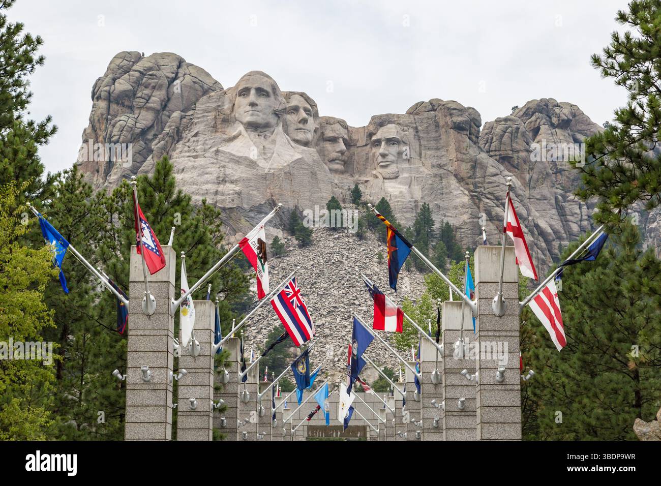 Carved granite busts of George Washington, Thomas Jefferson, Theodore ...