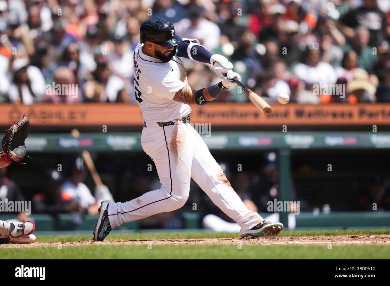 Detroit Tigers' Gleyber Torres hits a one-run double against the ...