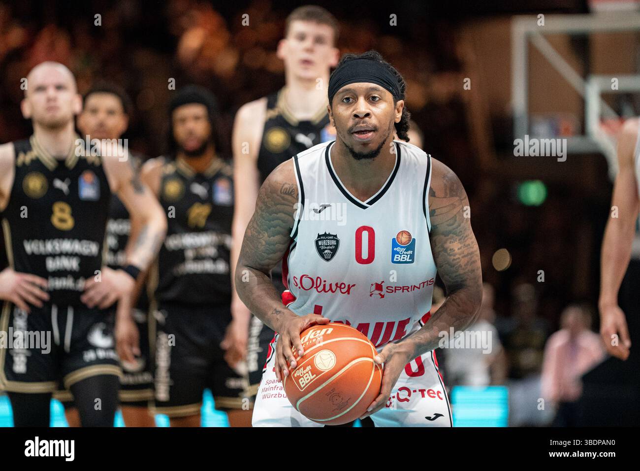 Braunschweig, Deutschland. 25th May, 2025. Mike Lewis II (Nr. 0 ...