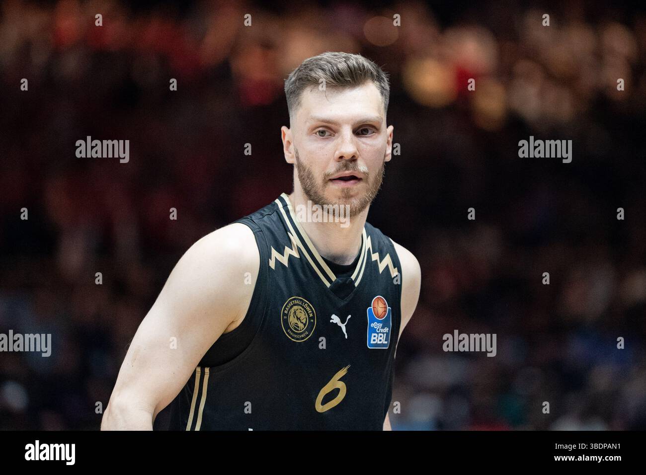 Braunschweig, Deutschland. 25th May, 2025. Ferdinand Zylka (Nr. 6 ...