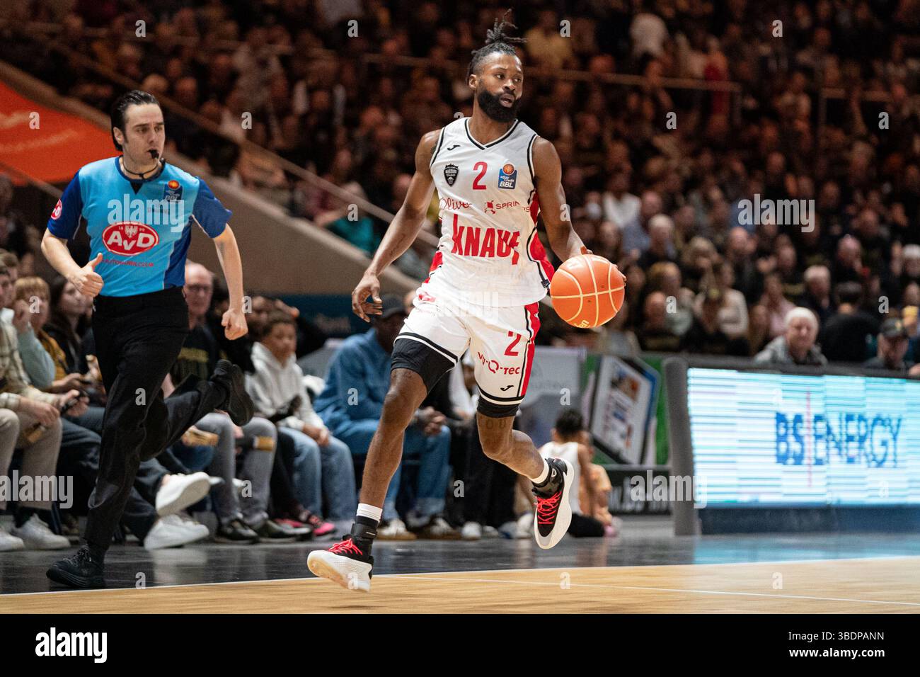 Braunschweig, Deutschland. 25th May, 2025. Bazou Kone (Nr. 2 Wuerzburg ...