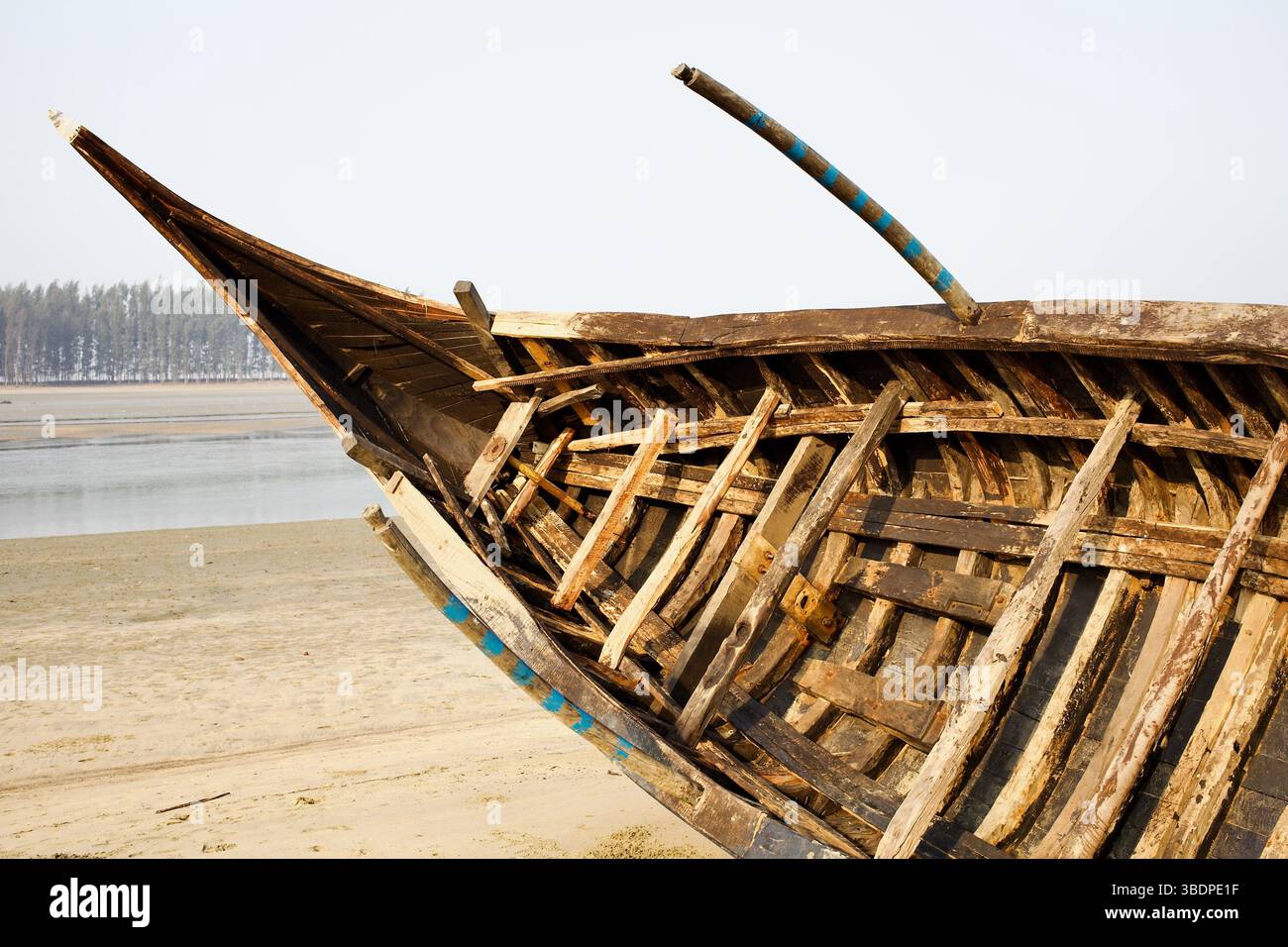 Sampan boat hi-res stock photography and images - Alamy
