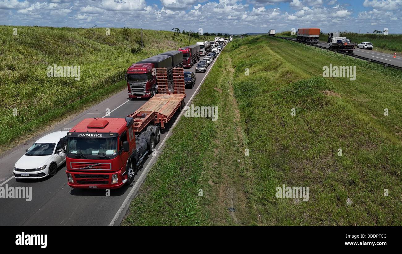traffic jam on federal highway BR 324 candeias, bahia, brazil: january ...