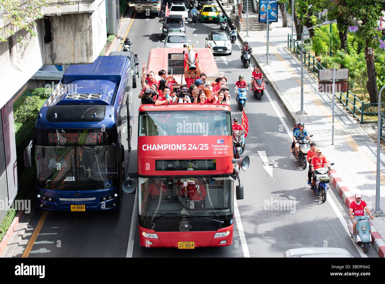 A general view of the atmosphere Liverpool fans take part open-top bus ...