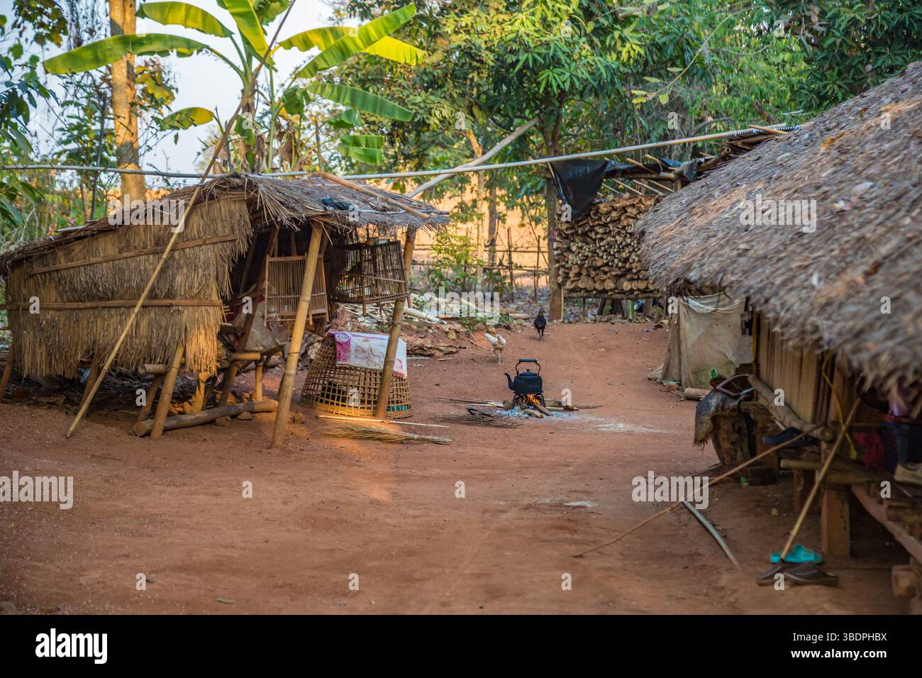Lu mien people hi-res stock photography and images - Alamy
