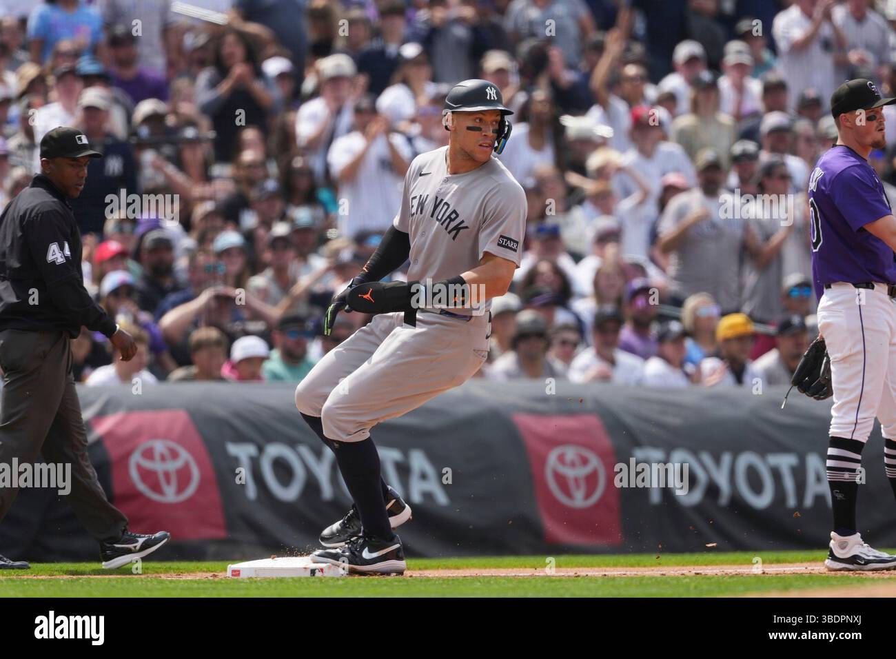 May 234 2025: New York right fielder Aaron Judge (99} hits a triple ...