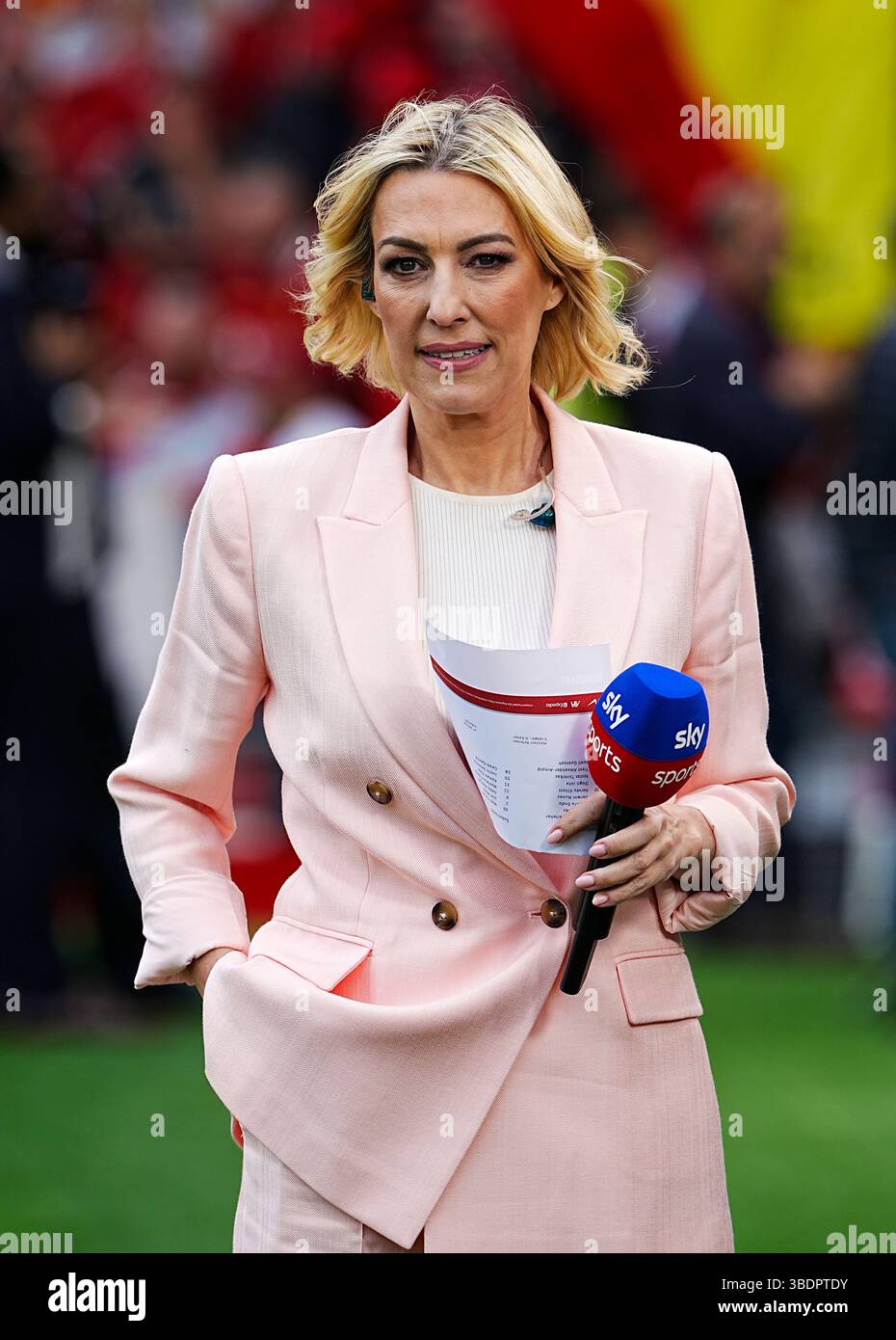 Sky Sports presenter Kelly Cates before the Premier League match at ...