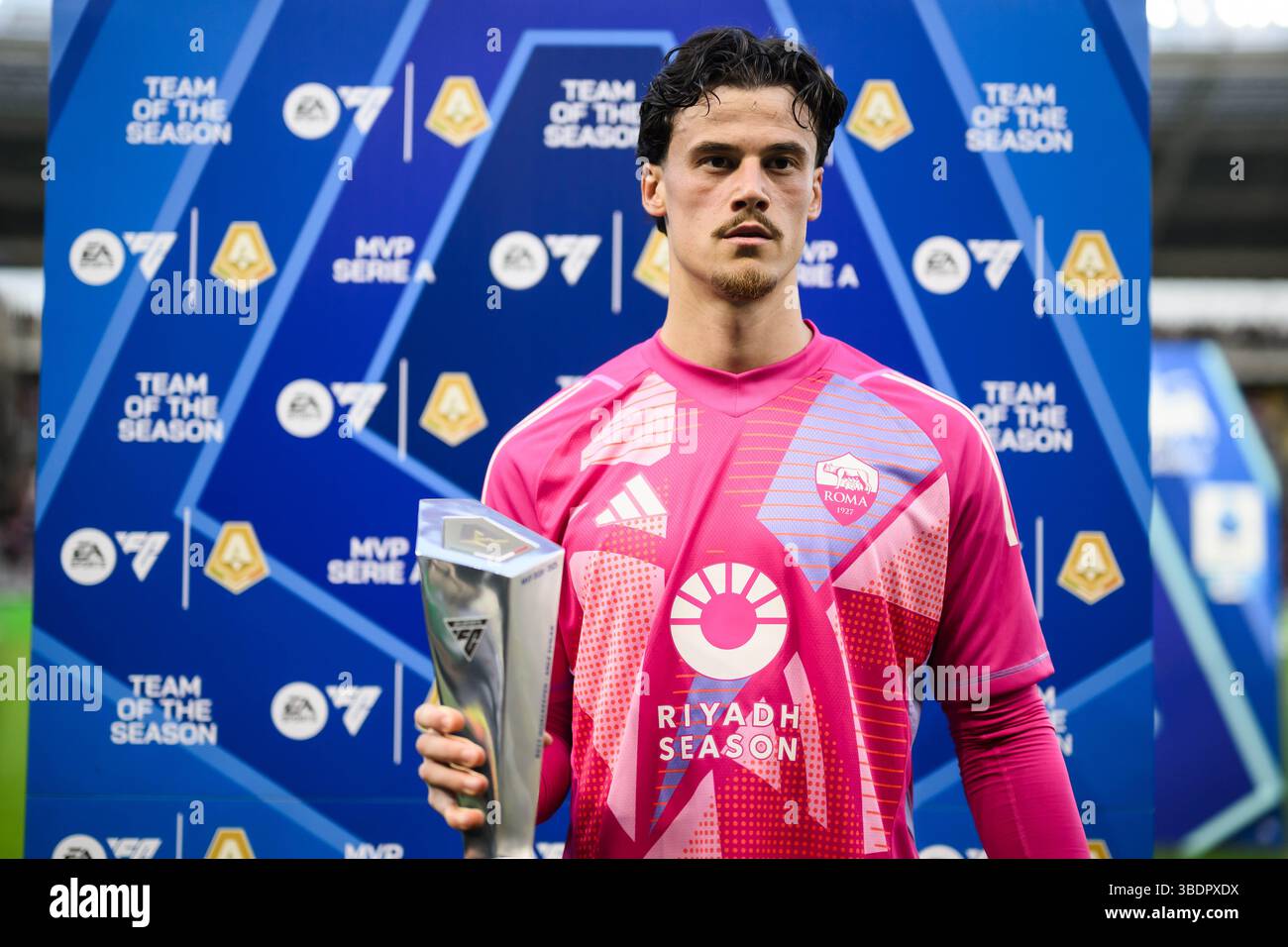 Turin, Italy. 25th May, 2025. Roma' Mile Svilar poses with "MVP Best ...