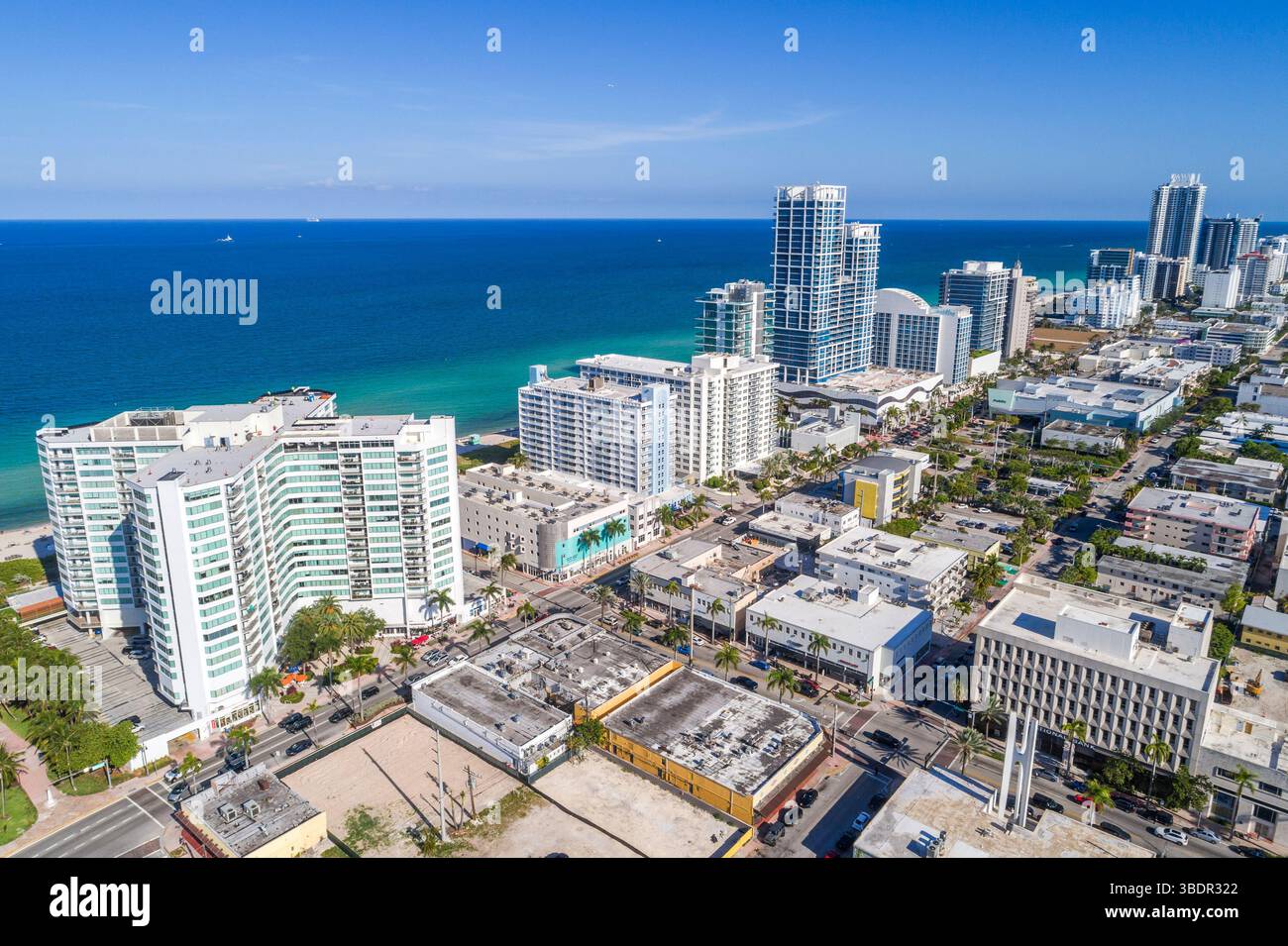 7100 block collins avenue hi-res stock photography and images - Alamy