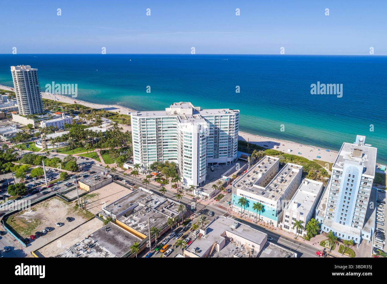 Collins avenue 7100 block hi-res stock photography and images - Alamy