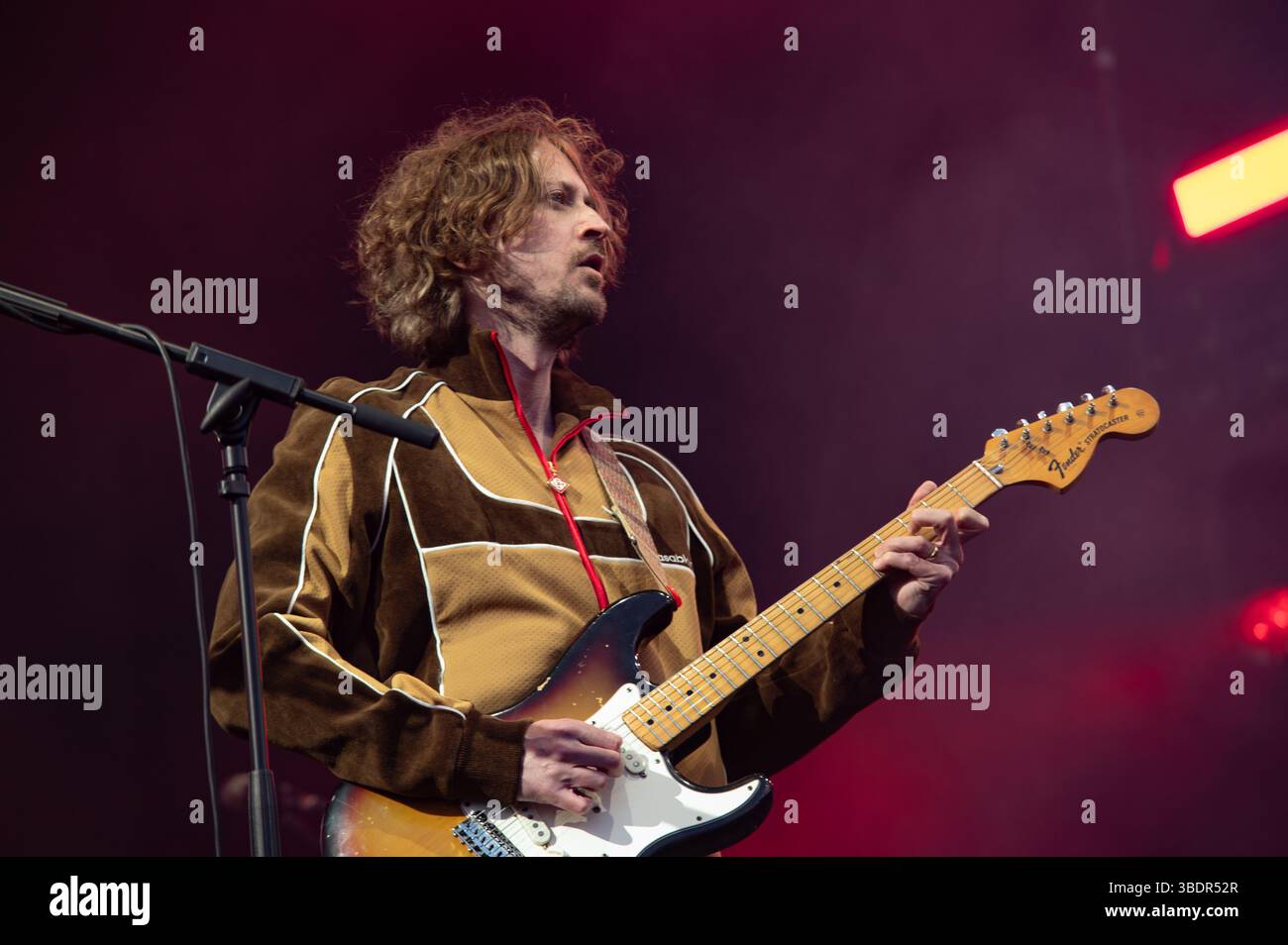 Stevenage, Hertsfordshire, England. 25th May 2025. The Zutons perform ...
