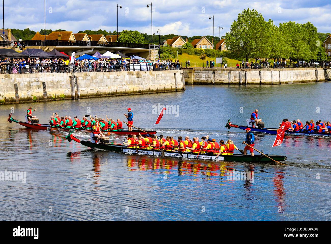Medway Sunlight Rotary Club annual Dragon Boat and Food Festival at ...